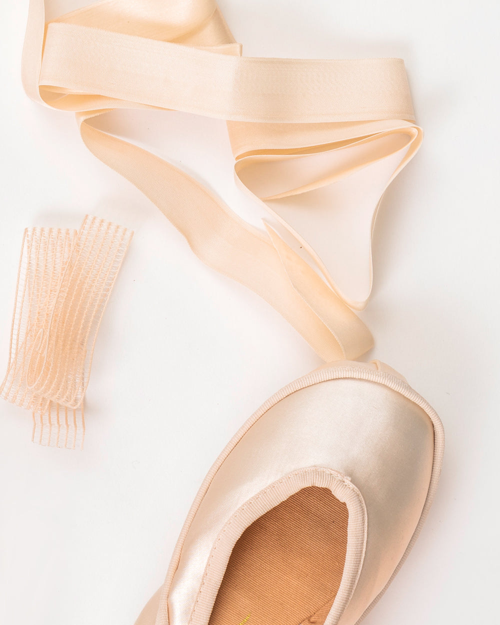 3 TYPES OF POINTE SHOE RIBBONS